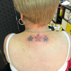 Ster tattoo: betekenissen en 100 tattoo ideeën