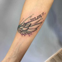 Vleugel tattoo: betekenis en oorsprong & 80x tattoo-inspiratie